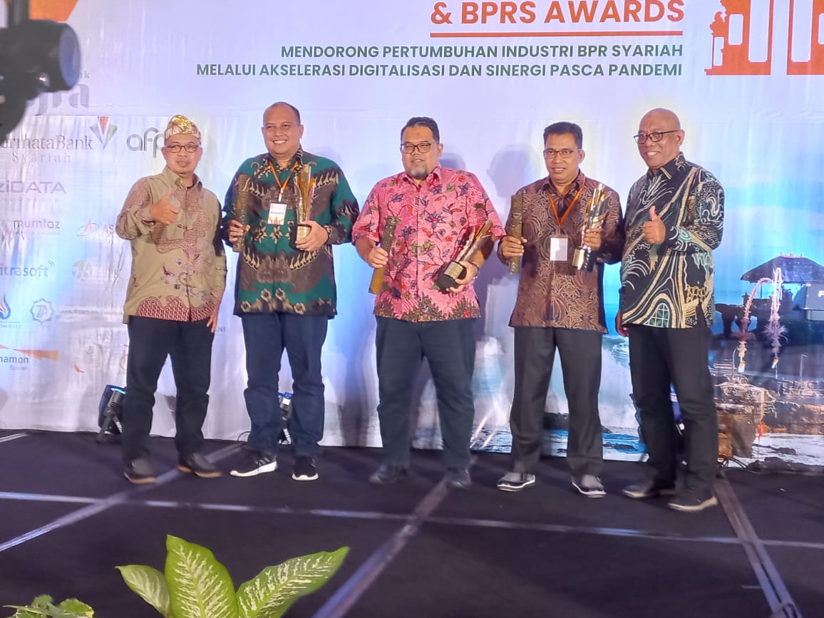 Perusahaan Anak BLST dibidang Perbankan RAIH PENGHARGAAN BPRS AWARD ...